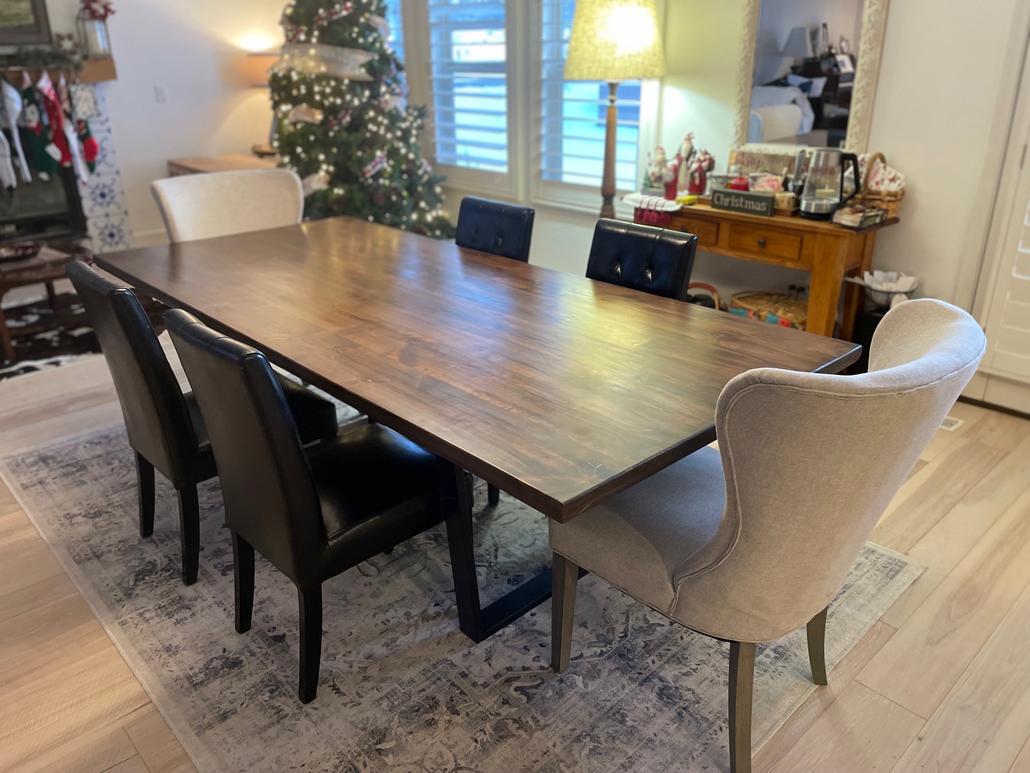 The Different Materials To Consider When Building Custom Wooden Tables